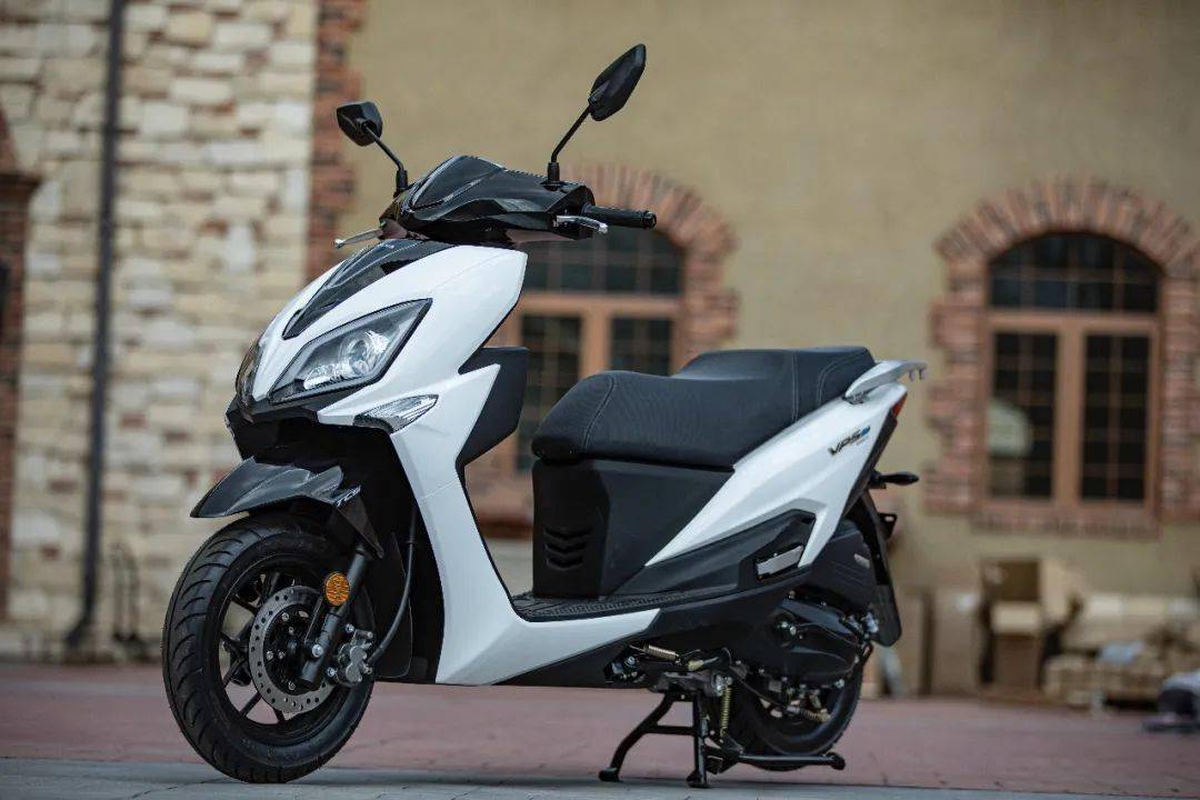 新车VRS125售10980元起，VRF150售14980元起｜大阳8款混合动力踏板出击！_搜狐汽车_搜狐网