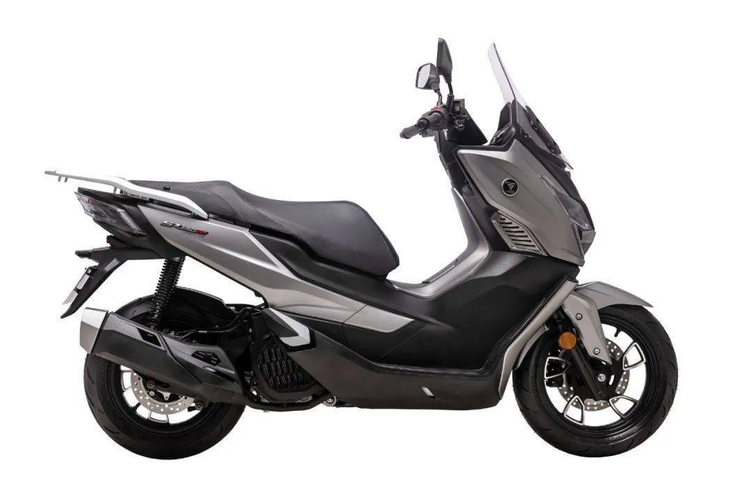 标准版14880元/TCS版15980元，无极SR150GT中型踏板正式发布_搜狐汽车_搜狐网