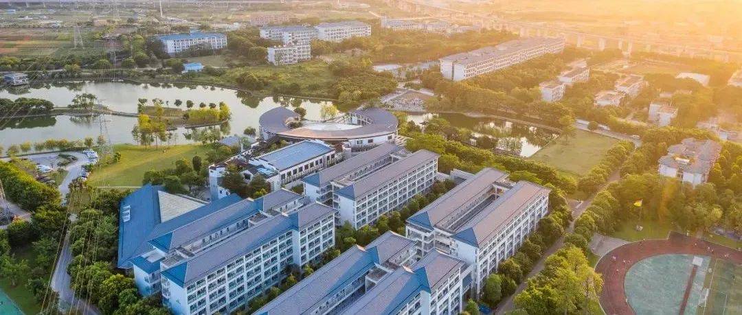 录取快讯 广外南国商学院物理科目组最高分549,历史科目组最高519!广东省专业组英语