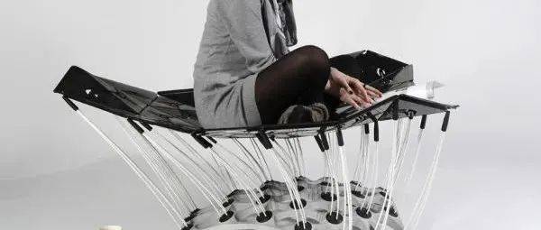 1001：Thomas Hiemann 和 Markus Dilger 的变形椅_精英_留学_作品集