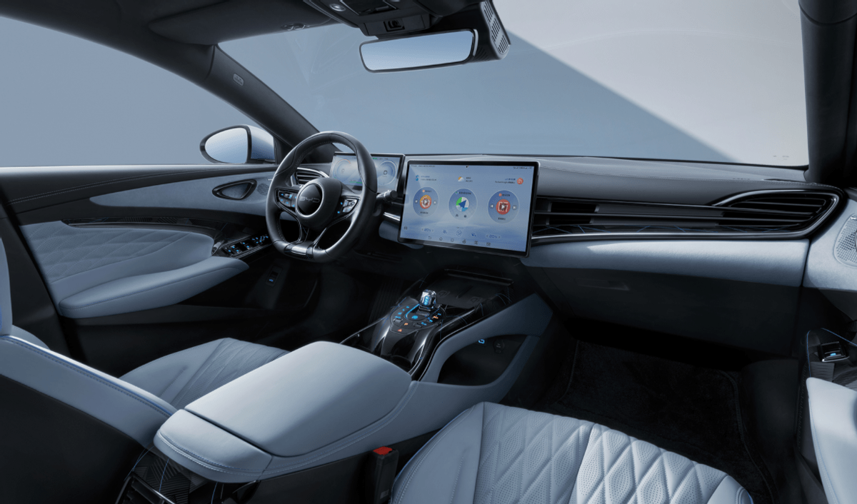 20万级国产纯电车好卷，深蓝SL03、比亚迪海豹都比Model 3更值？_搜狐汽车_搜狐网