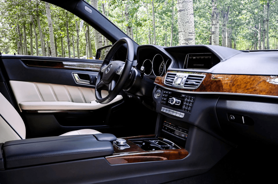 【路试笔记】3.8万公里的二手奔驰E320L，双涡轮V6还带四驱_搜狐汽车_搜狐网