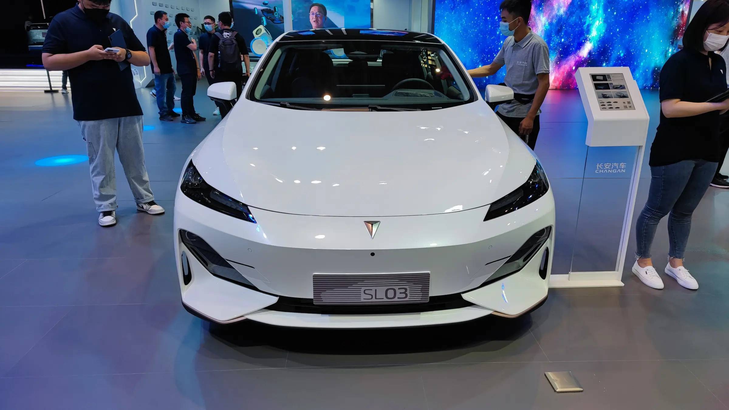 售价18.39万元，对标比亚迪海豹，实拍长安深蓝SL03 515纯电版_搜狐汽车_搜狐网