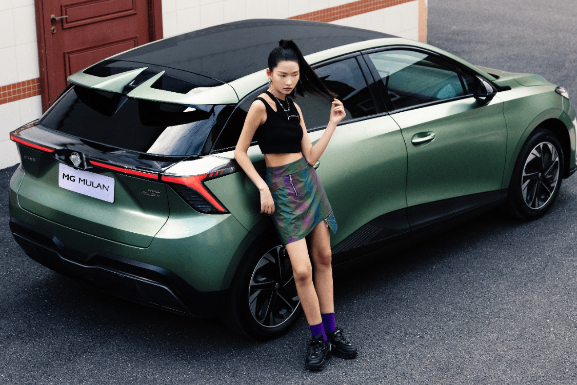全球车MG MULAN 于8月27日开启预售 黑标MG7公众首秀_搜狐汽车_搜狐网