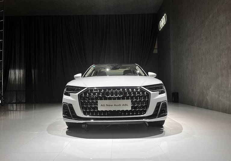 成都车展新车抢先看，奥迪A8L、S8L、R8谁最帅？_搜狐汽车_搜狐网