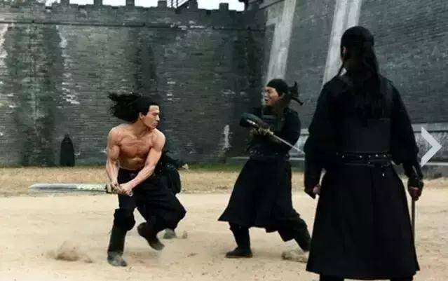 他是李连杰的接班人，反派打星专业户，还是痴迷撸铁的肌肉奶爸_安志杰_训练_电影