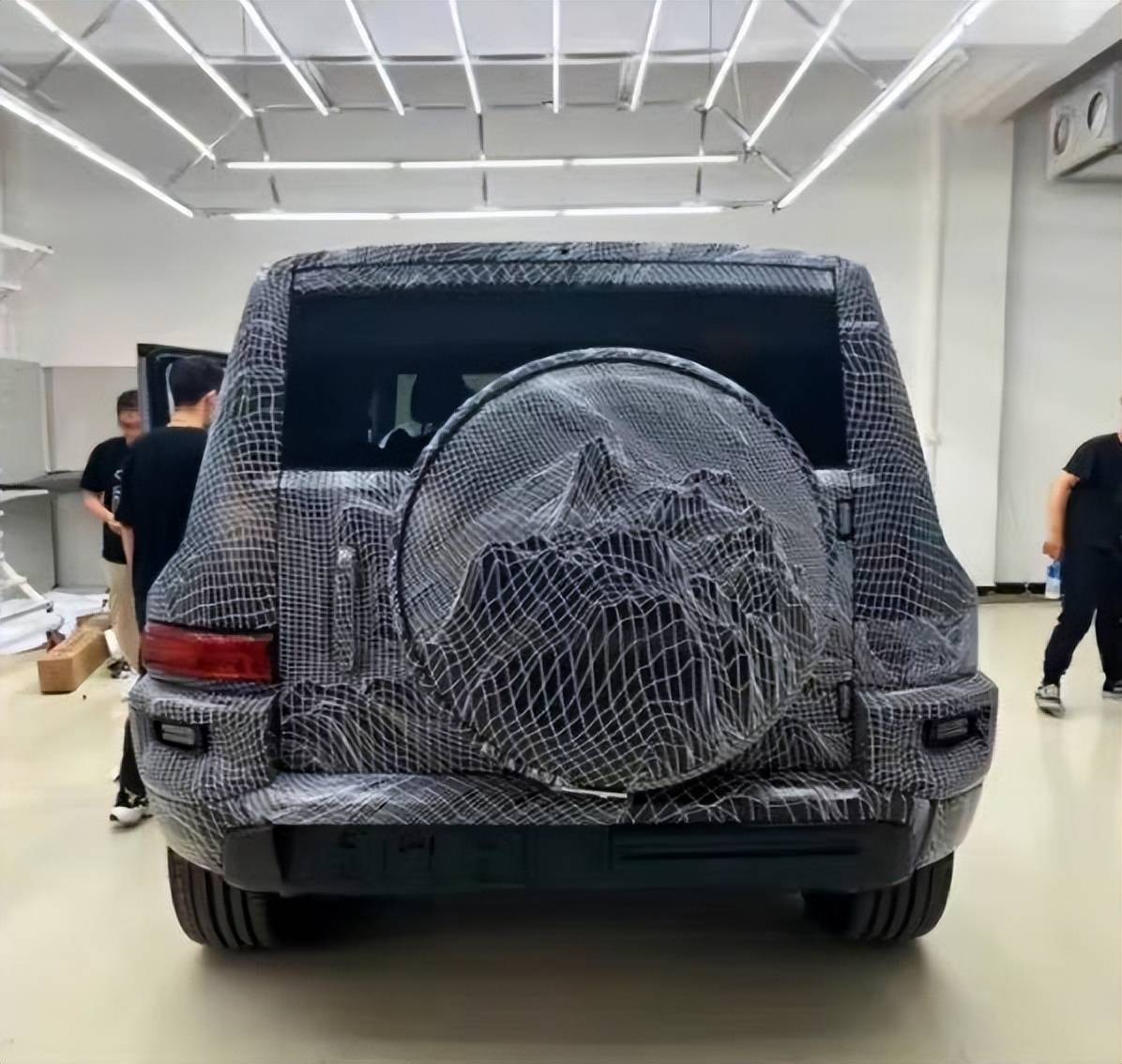 准量产版“坦克700”亮相，标配3.0T+9AT+双叉臂，40万起能火吗？_搜狐汽车_搜狐网