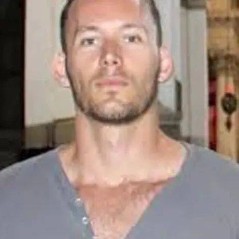 “神”操作...比佛利房产中介入室盗窃，2年获550万美元！多位名人被偷_本杰明·阿克曼_杰森·亚塞利_图片