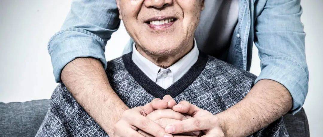 无论你的儿女多大,一定要发给他们看看,写的很到位(精辟)孩子人生马善