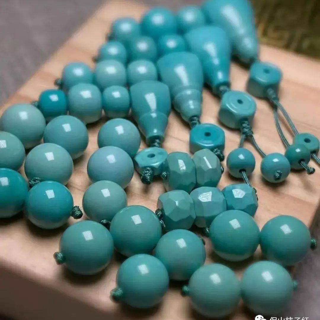 一颗绿松石，一部中国千年史_开采_纹路_颜色