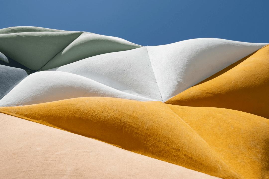 围挡也开始内卷了，这个北欧户外品牌在北京三里屯上演艺术“秀”_中国_斯堪的纳维亚_消费者