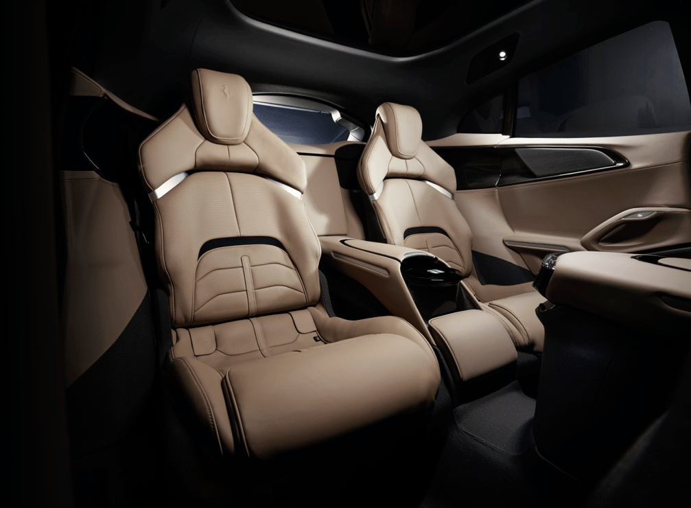 隔空见证历史，法拉利的“FUV”到底意味着什么？_搜狐汽车_搜狐网