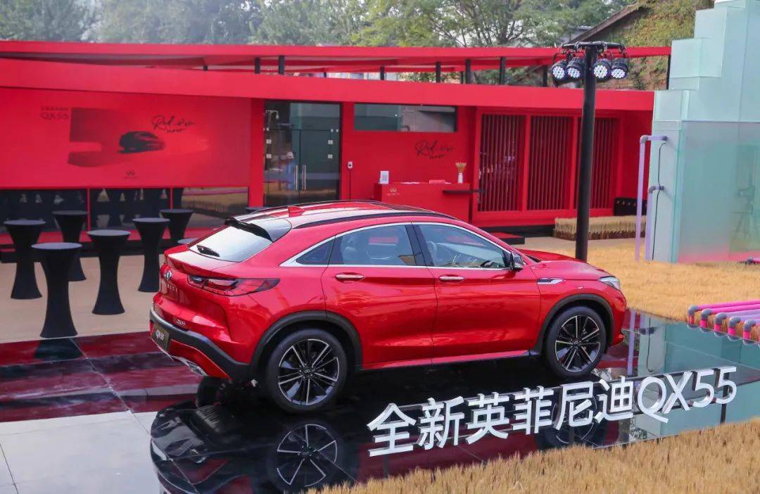 英菲尼迪QX55起售价38.98万元 它的第四重身份是什么？_搜狐汽车_搜狐网