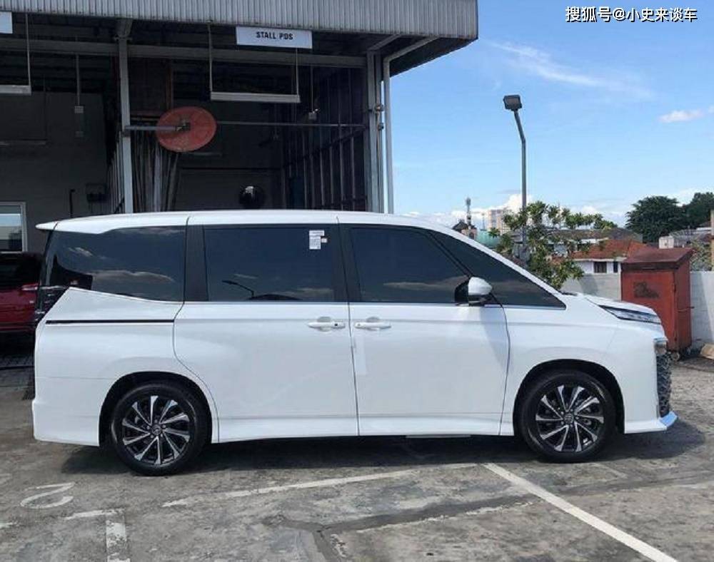 丰田又推出全新MPV！不足二十万气场媲美埃尔法，搭载1.8T混动！_搜狐汽车_搜狐网