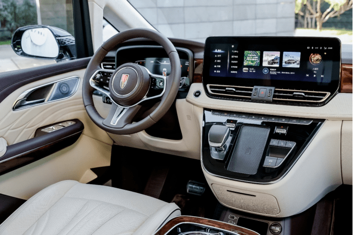 红旗首款MPV上市 HQ9售35.88万起_搜狐汽车_搜狐网