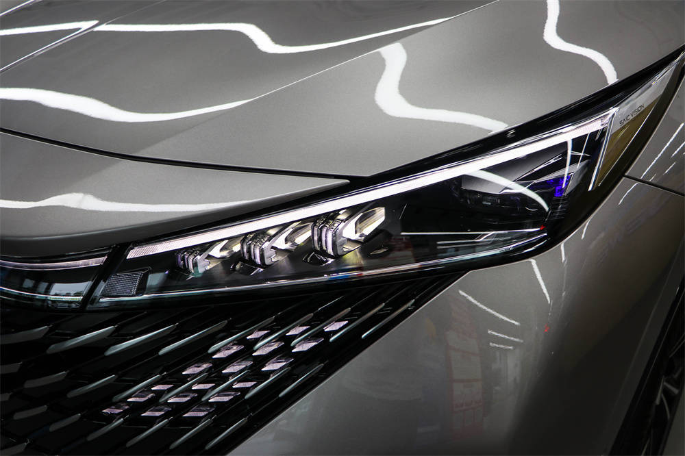 27寸4K大屏可滑动 探店全新第三代荣威RX5_搜狐汽车_搜狐网