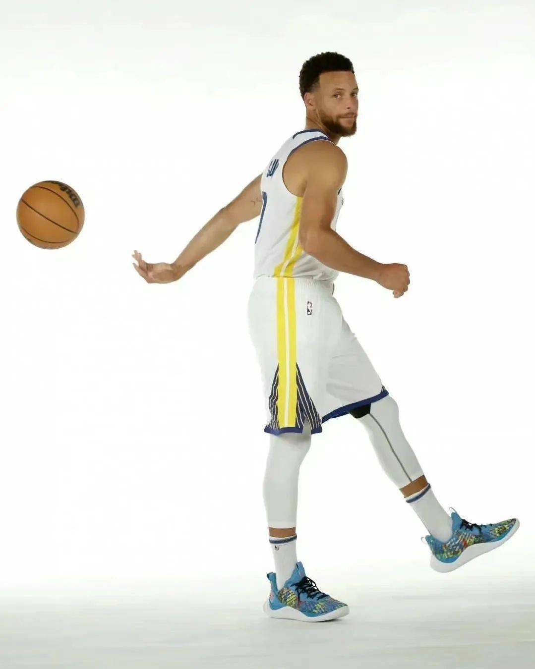 球鞋新鲜事：CJ2首秀！_Curry_造型_方面