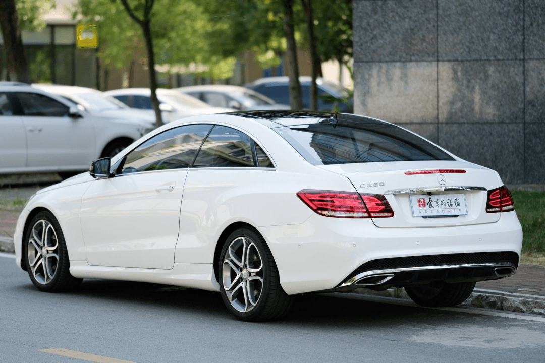 【路试笔记】奔驰 E 260 Coupe：最后的“混血王子”_搜狐汽车_搜狐网