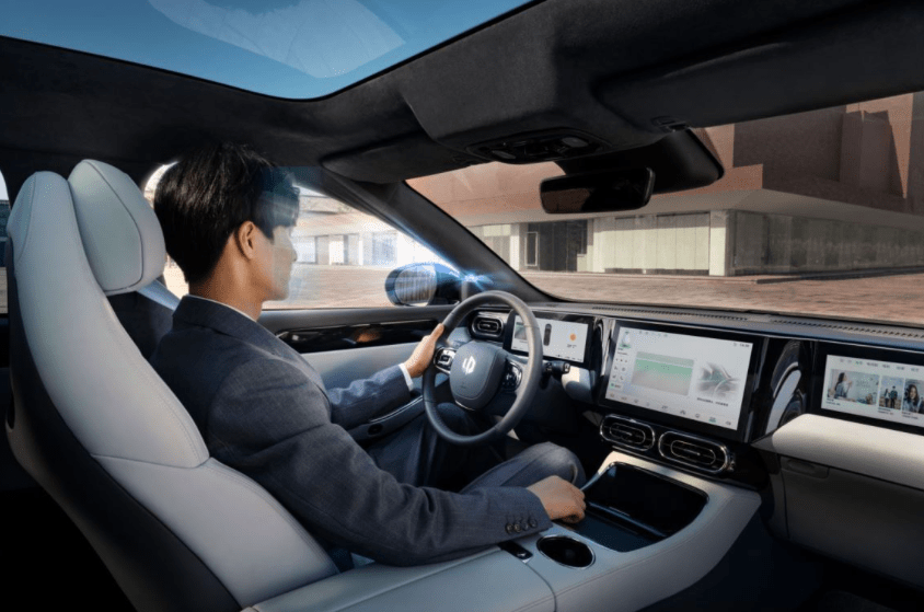 续航高达717km，限时售价18.38万起的零跑C01能买吗？_搜狐汽车_搜狐网