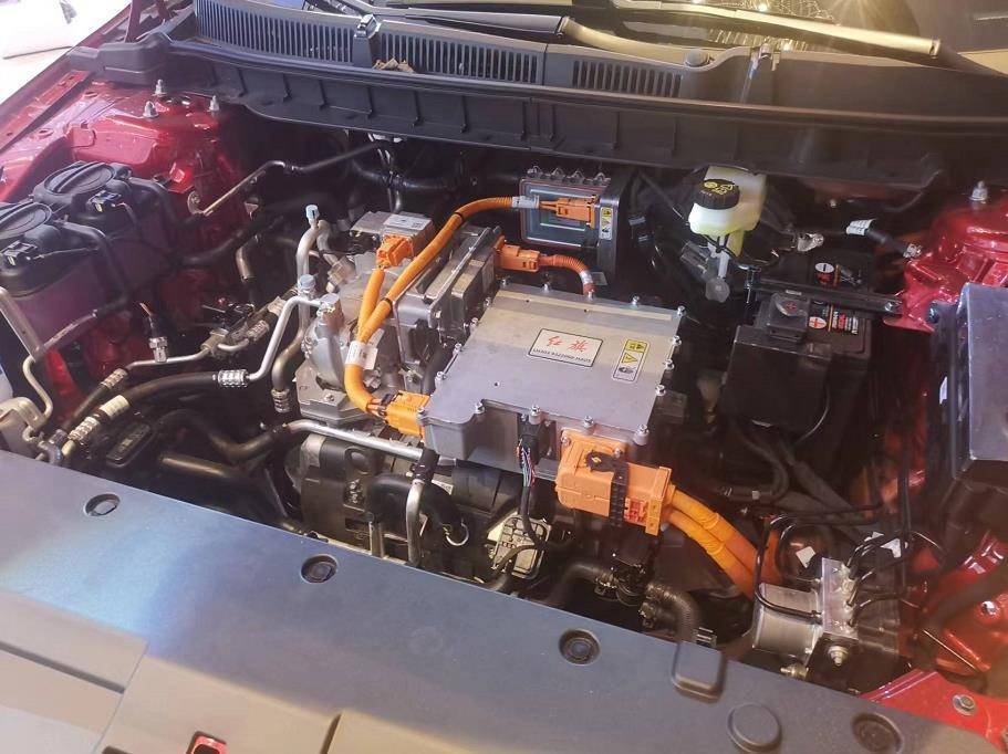 20万元级纯电B级车实干派，红旗E-QM5 PLUS不玩花活儿_搜狐汽车_搜狐网