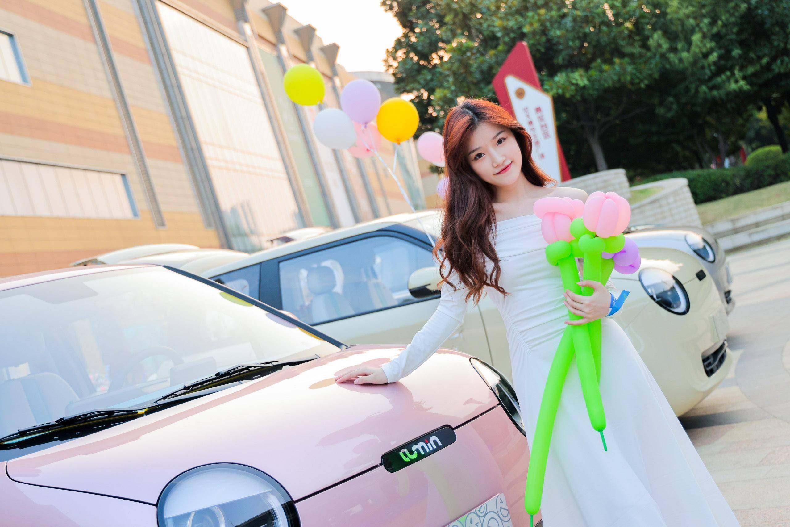 长安Lumin潮流七彩亮相灵感市集 时尚C位惊艳全场_搜狐汽车_搜狐网