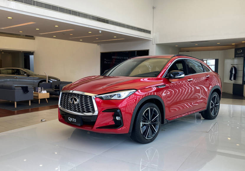 纯进口轿跑SUV！探店英菲尼迪QX55，性感掀背造型动感_搜狐汽车_搜狐网