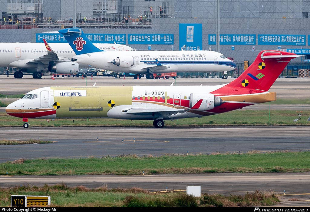 ARJ21货机首飞，配备大侧舱门，C919也应尽早发展客改货_航空_大客机_货运
