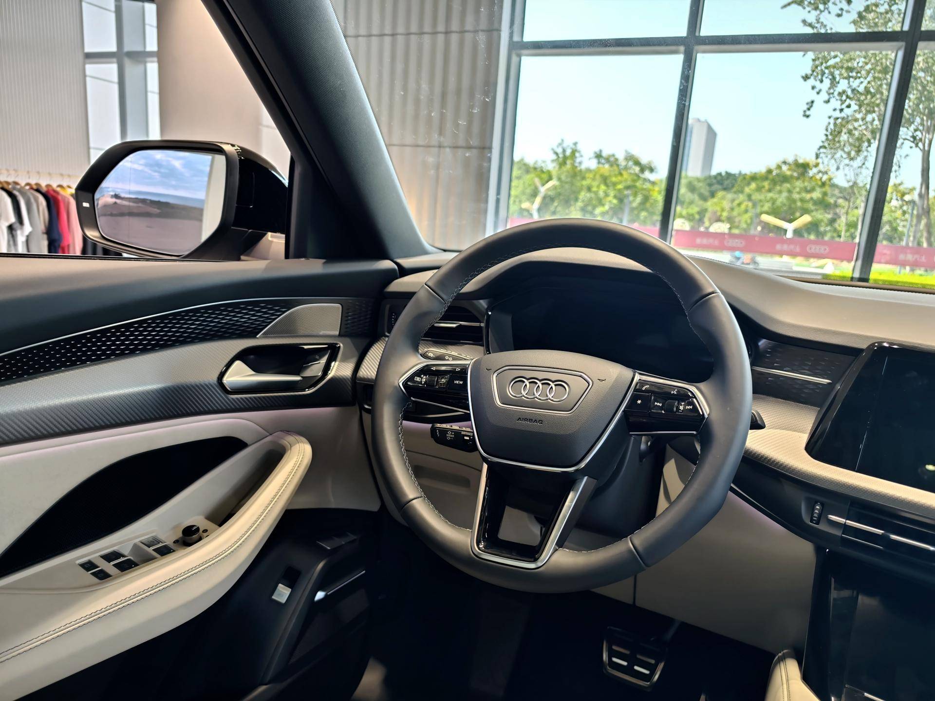 豪华版途昂？实拍体验奥迪Q6 45.96万元起/首发第四代EA888发动机_搜狐汽车_搜狐网