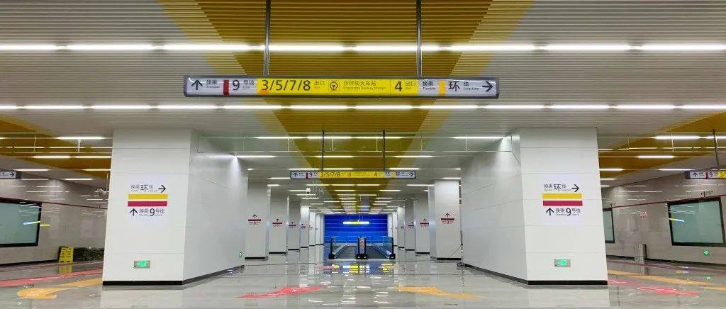 Hall & passages of transfer in CRT Shapingba Station in use_hall_The_and