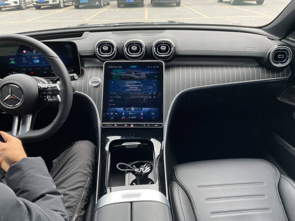 22款奔驰C260升级智能驾驶辅助系统23P，缓解疲劳，提升驾驶安全_搜狐汽车_搜狐网