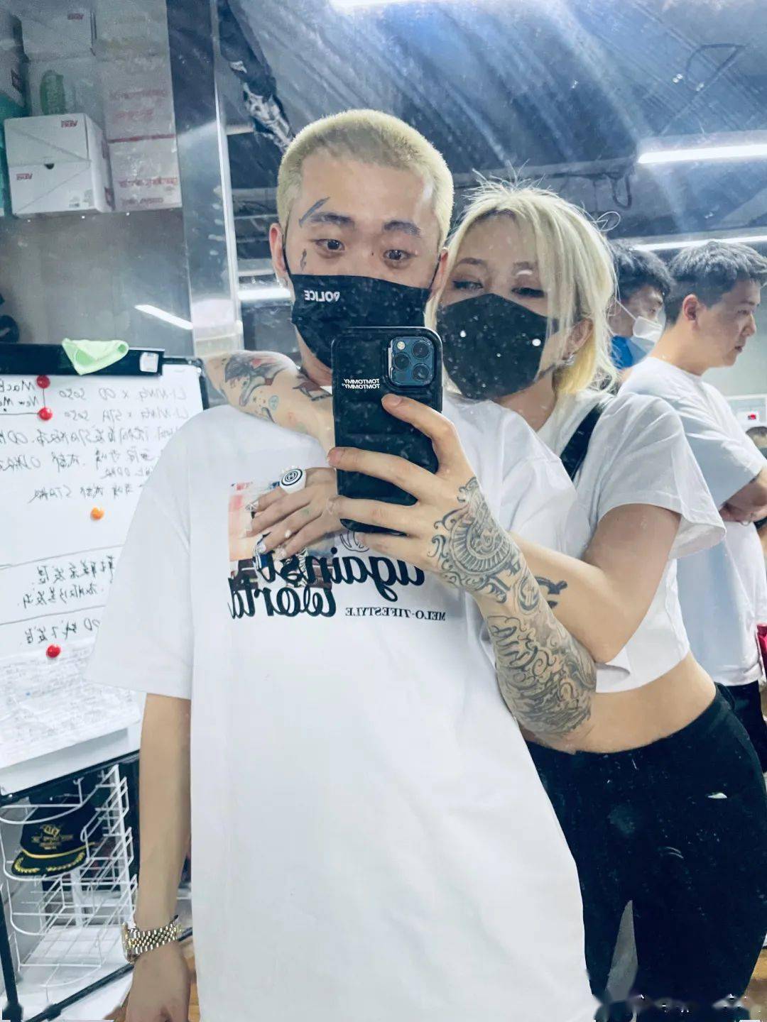 恭喜！Knowknow正式结婚！马思唯、PSY.P、Melo当伴郎！！_兄弟_女友_说唱