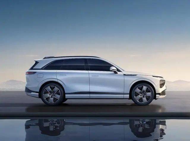 定价30万以上，看完小鹏G9，真觉得蔚来ES8卖的不便宜_搜狐汽车_搜狐网