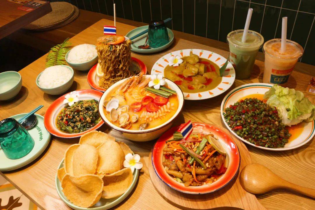 【无需预约·Miniyeah迷你椰泰式大排档】88元享门市价220元2-3人尝鲜打卡钜惠套餐！泰式虾片、Koki舂鸡脚…_菜品_美味_传统