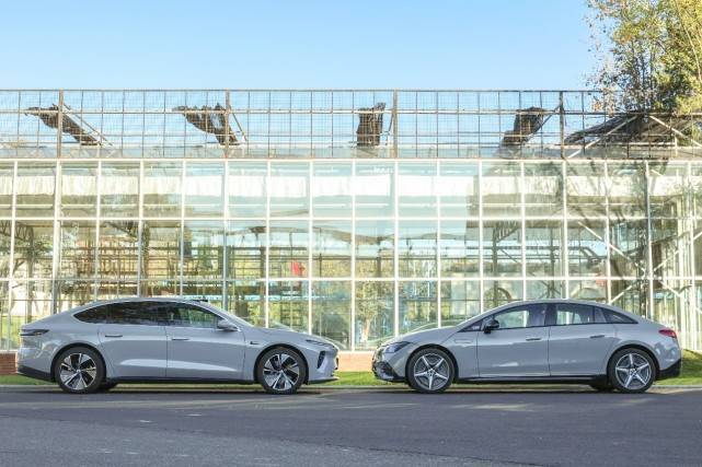 电动豪华之争，EQE对比ET7_搜狐汽车_搜狐网