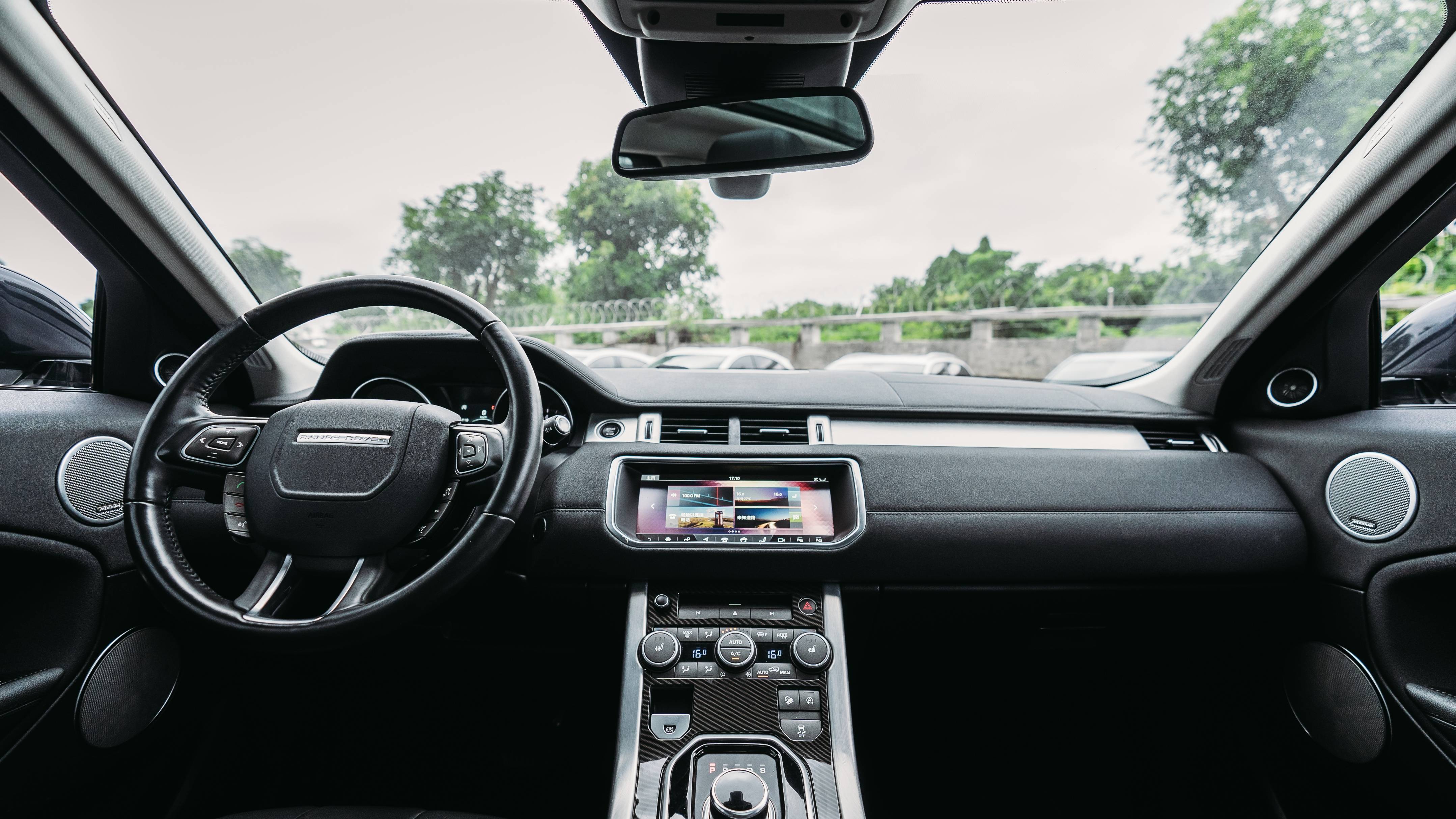 这辆经济又实惠的SUV怎能错过？【路虎 揽胜极光 240PS SE 智耀版】_搜狐汽车_搜狐网