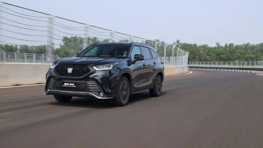 2.0T+8AT，248马力，号称“开不坏”，口碑极高，王牌SUV，帅炸！_搜狐汽车_搜狐网