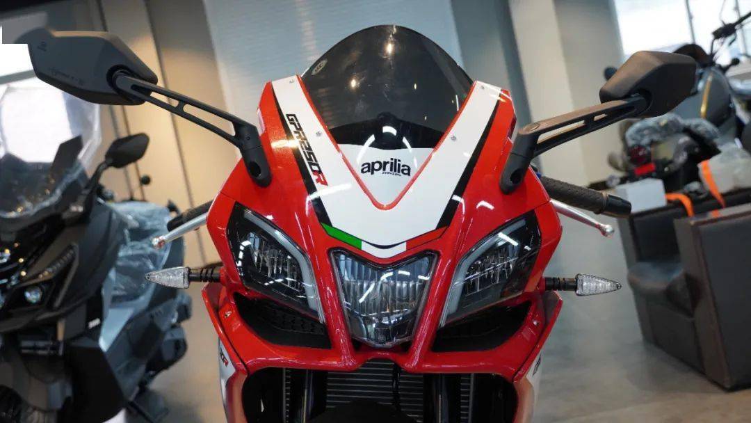 22980元，阿普利亚的入门仿赛GPR 250R 车型展示_搜狐汽车_搜狐网