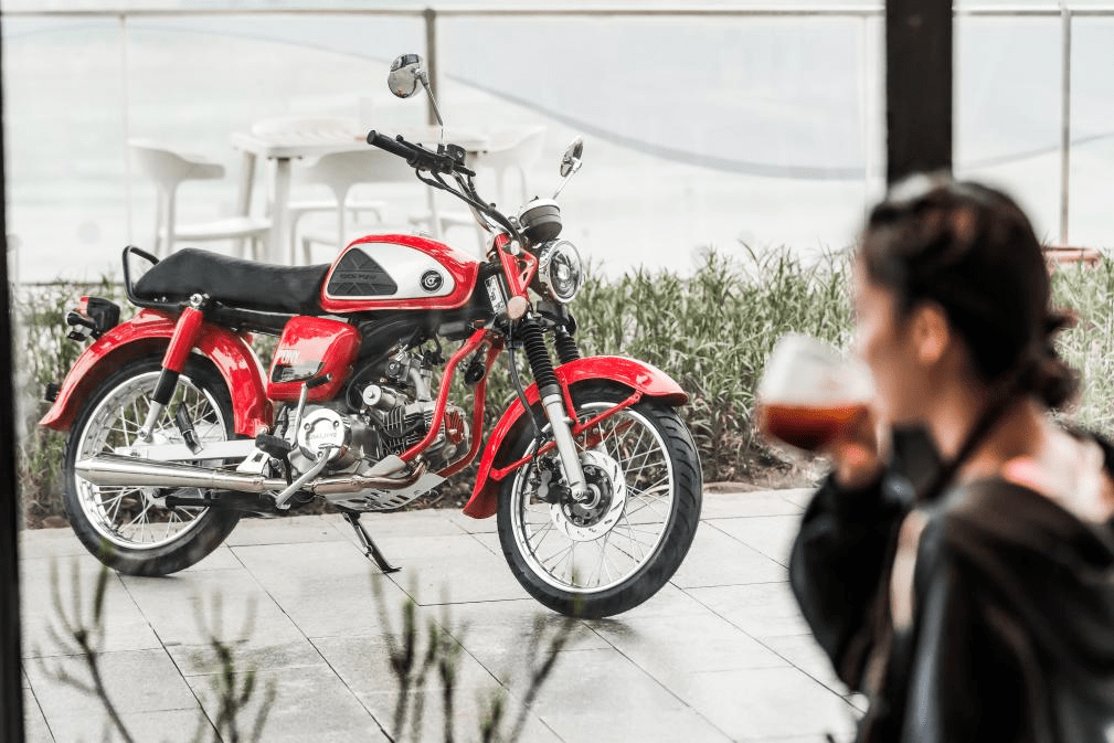 CoCo机车发布10680元现代复古Pony150F、8980元Cross 125X_搜狐汽车_搜狐网