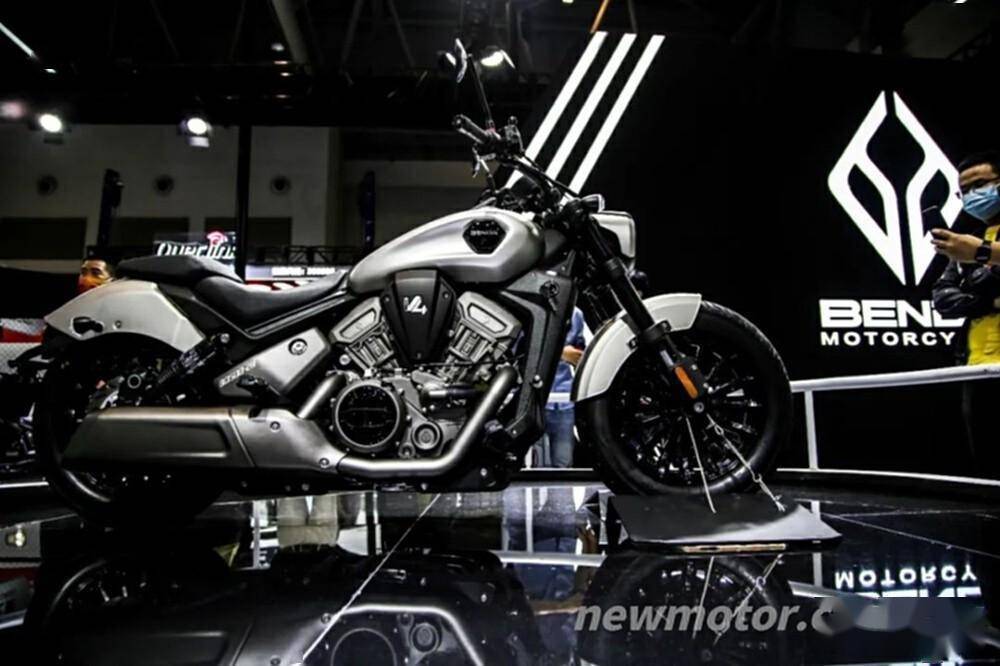 持续高产，奔达旗下中量级V型四缸BD500黑旗亮相_搜狐汽车_搜狐网