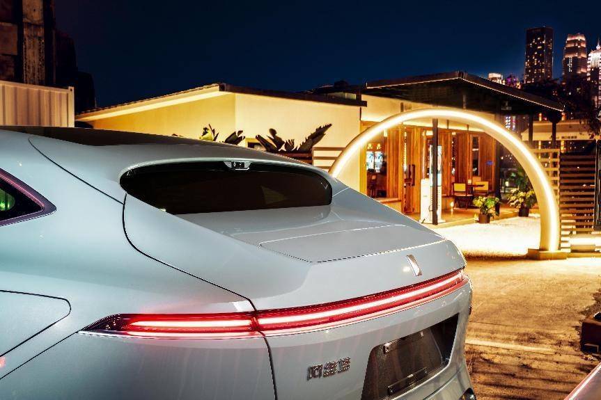 内卷激烈，长安阿维塔11、蔚来ES7、Model Y怎么挑？_搜狐汽车_搜狐网