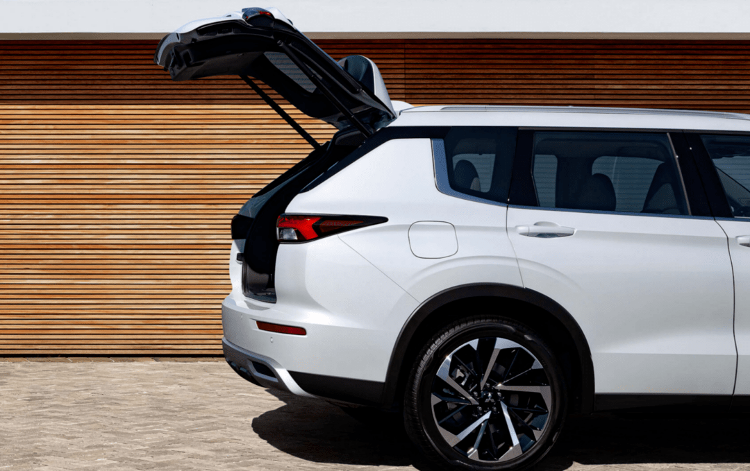 海外版同款设计！1.5T+48V轻混，百公里油耗6.7L，硬派SUV，冲？_搜狐汽车_搜狐网