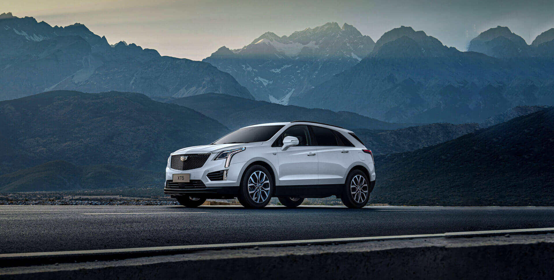 新款凯迪拉克XT5两驱风尚型上市！增加多项配置，售价35.27万元_搜狐汽车_搜狐网