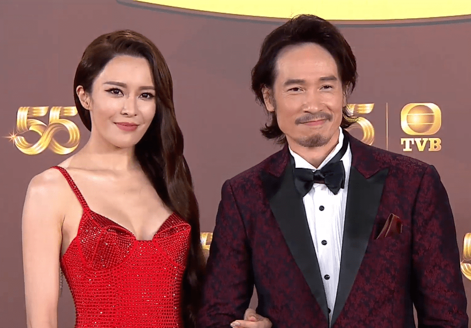 TVB台庆红毯镜头太真实，马国明脸僵陈豪快秃了，女星花式抢镜_陈自瑶_造型_吐槽