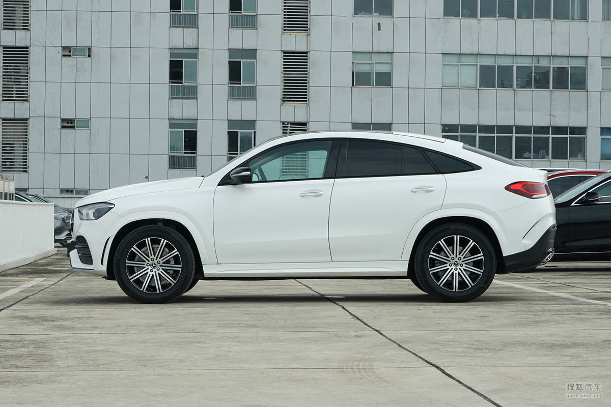 官方售价81.69万元起 新款奔驰GLE家族上市_搜狐汽车_搜狐网