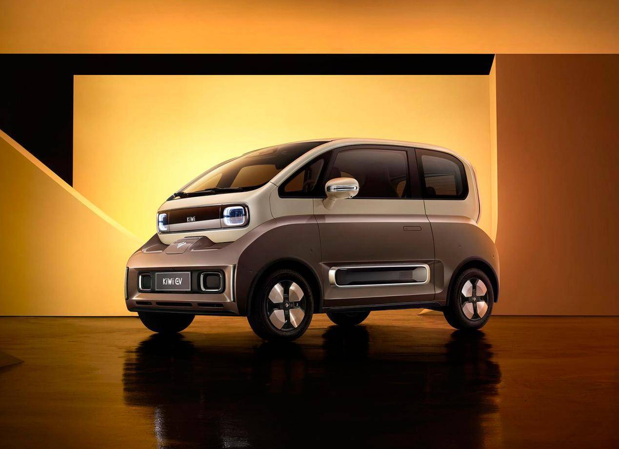 五菱四门电动车终于来了，能否复制MINI EV的成功？_搜狐汽车_搜狐网