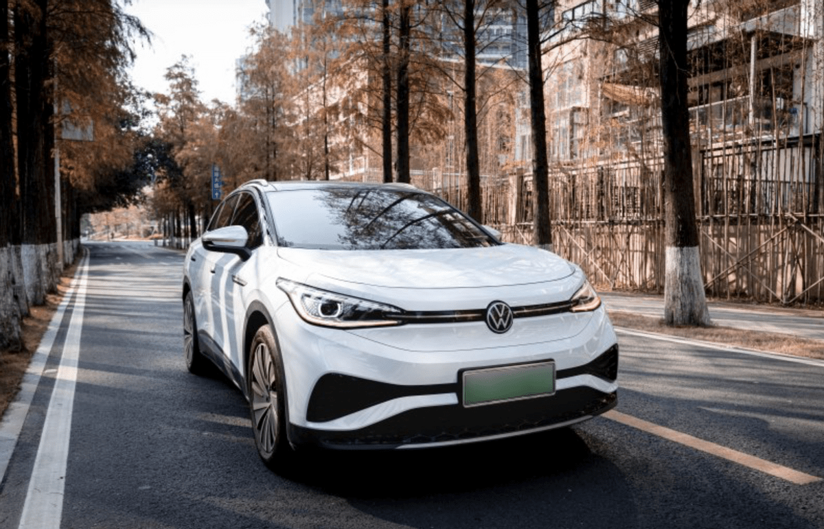 零跑c11和ID4X哪个好，到底谁更卷？_搜狐汽车_搜狐网