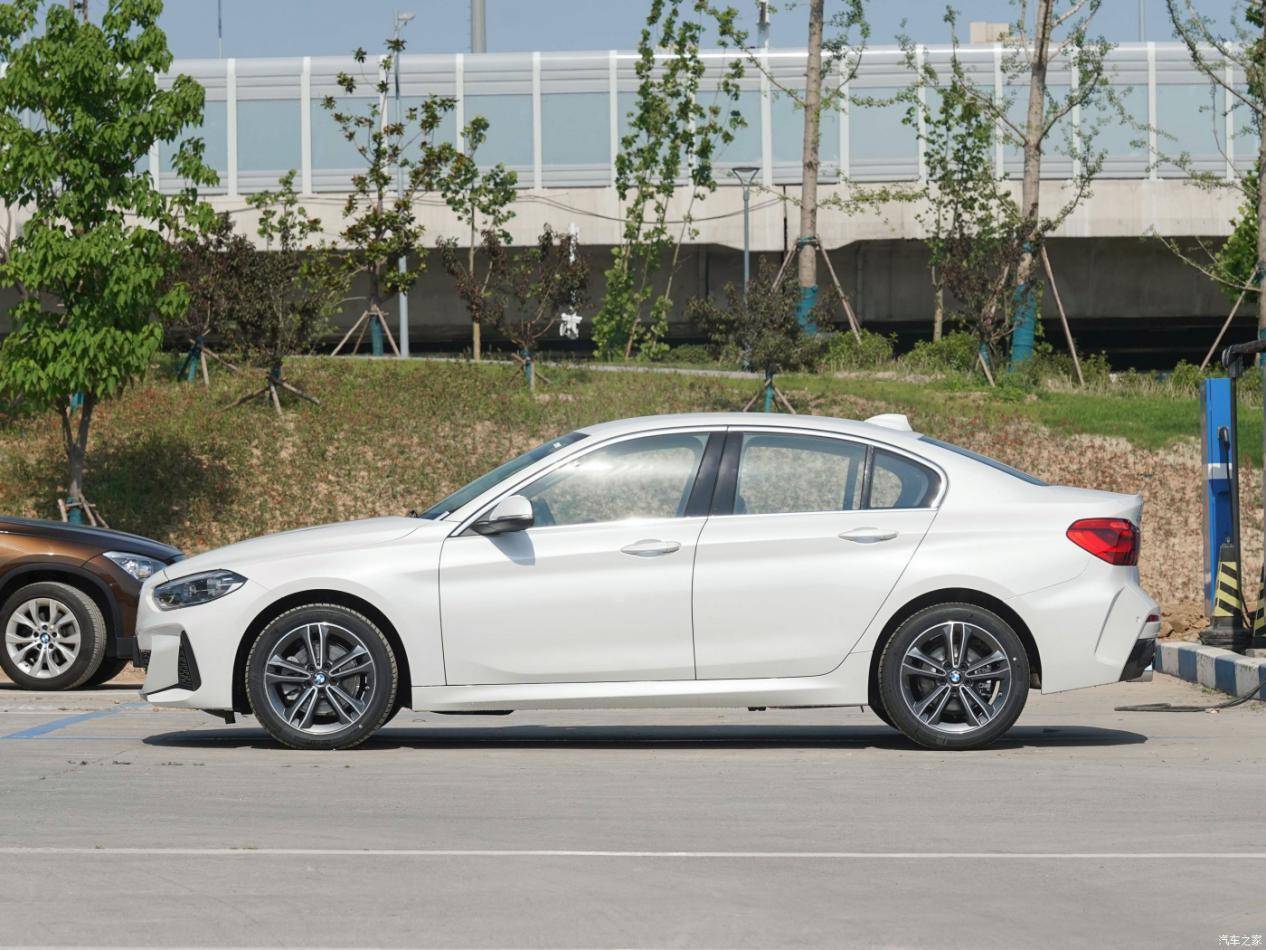 1.5T的尊严之战 凯迪拉克CT4对比宝马1系 年轻人的第一台车究竟应该怎么选_搜狐汽车_搜狐网