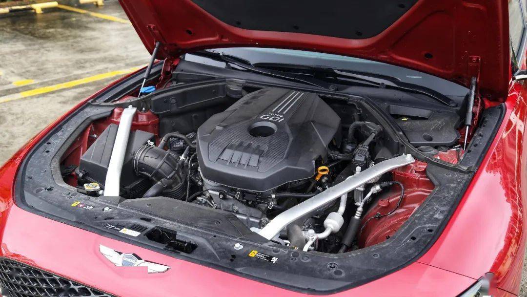 全系2.0T+8AT，原装进口，操控比3系还强，25万可买太香了！_搜狐汽车_搜狐网