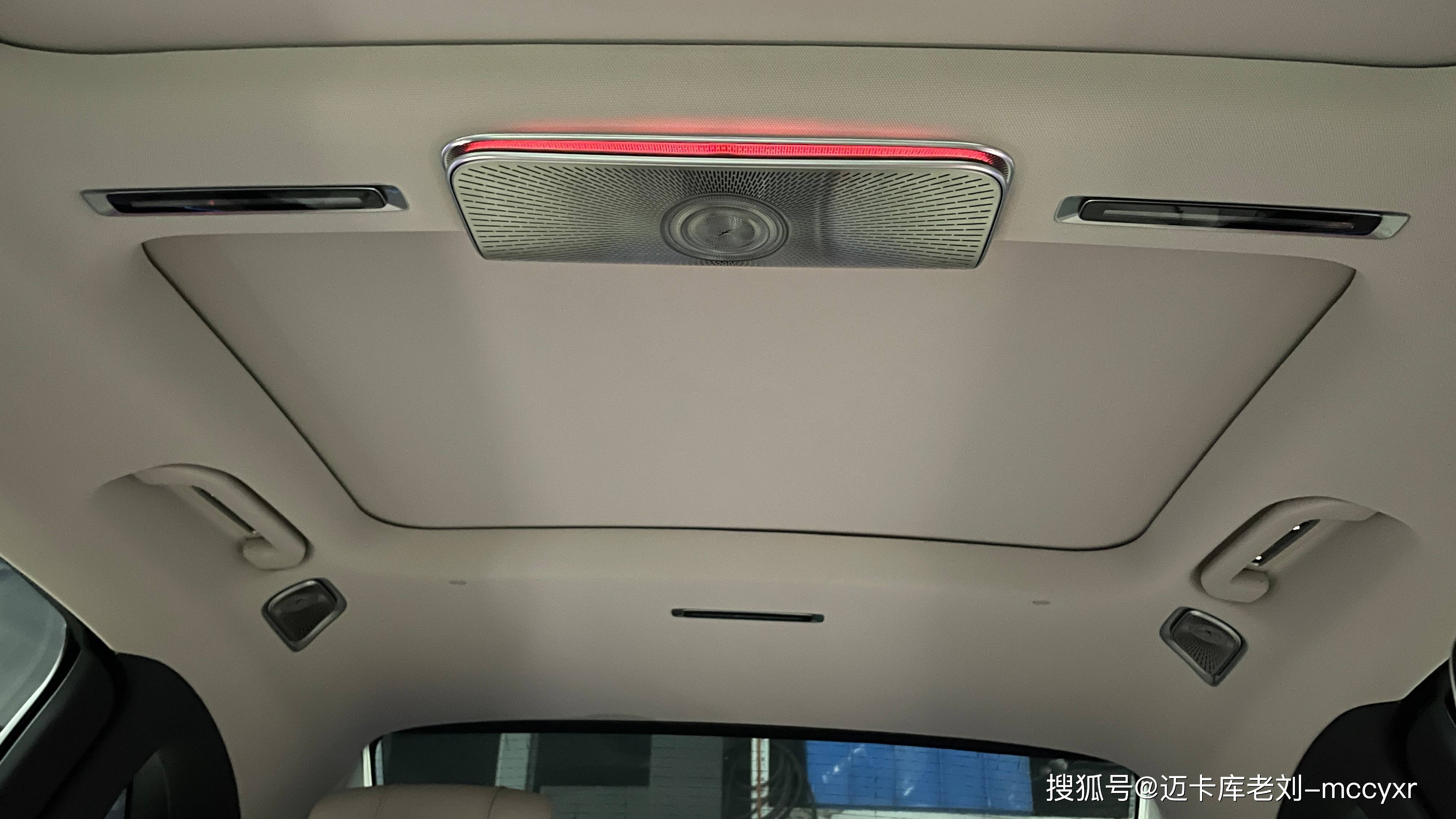 22款迈巴赫S480升级4D环绕立体声柏林之声音响、主动氛围灯、20寸大饼轮毂等_搜狐汽车_搜狐网