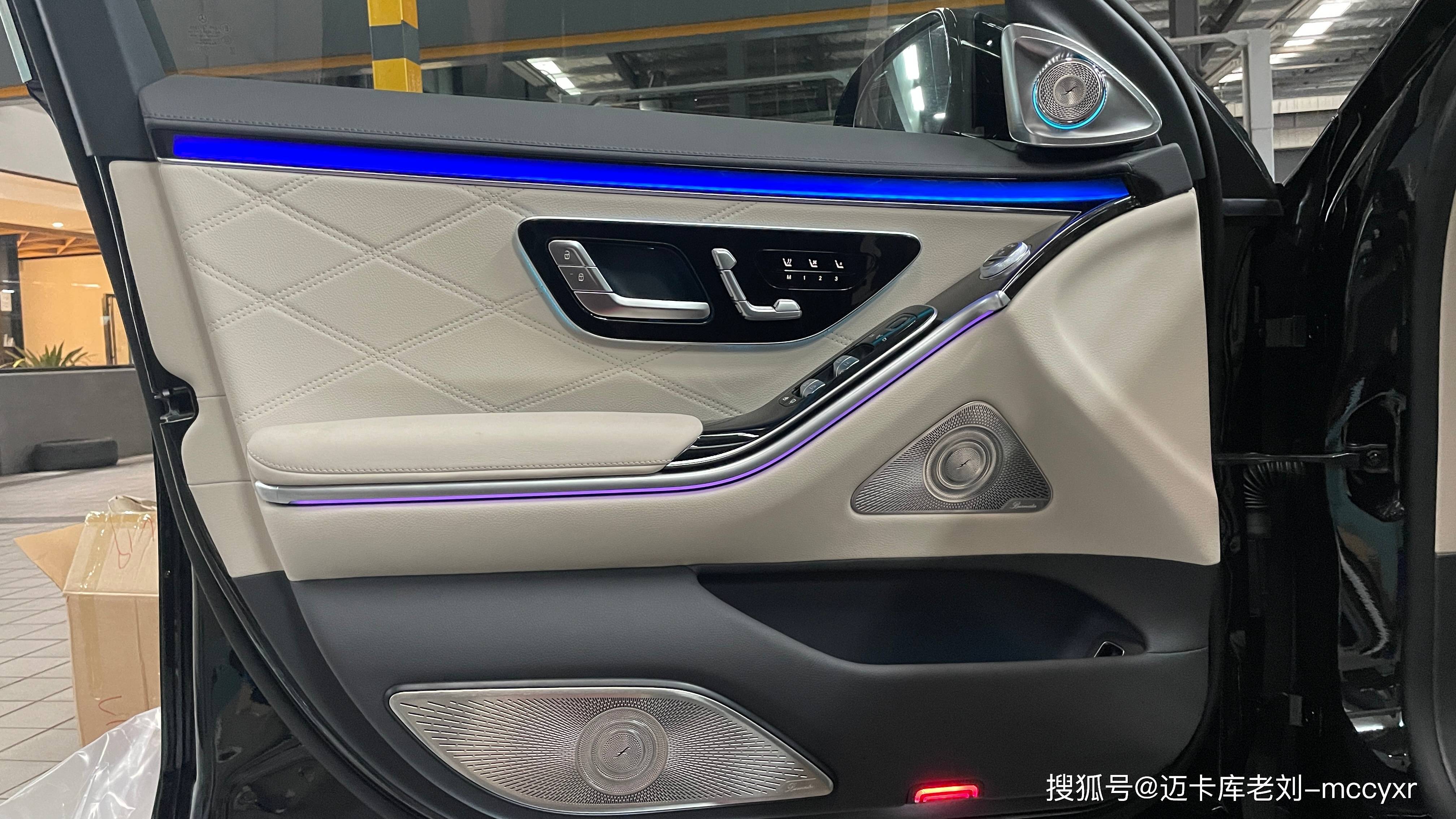 22款迈巴赫S480升级4D环绕立体声柏林之声音响、主动氛围灯、20寸大饼轮毂等_搜狐汽车_搜狐网